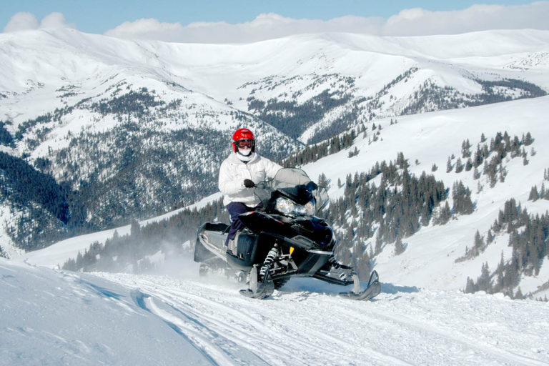 Breckenridge Snowmobiling - White Mountain Snowmobiling Tours
